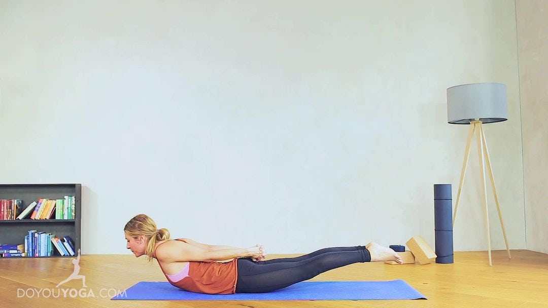 Stabilize Your Spine: 11 Yoga Poses to Strengthen Your Quadratus ...
